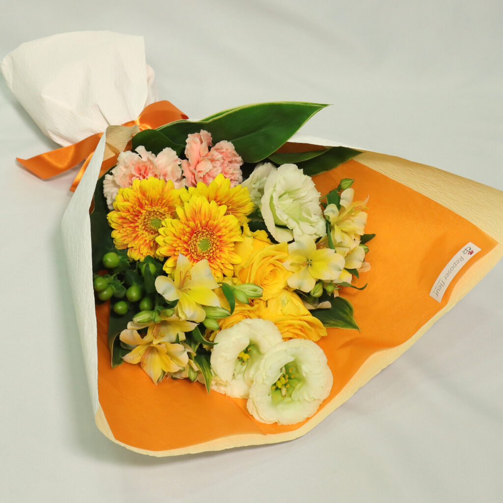 イエロー5000おまかせブーケ | ルポゼ・フルール - イオンのお花専門店